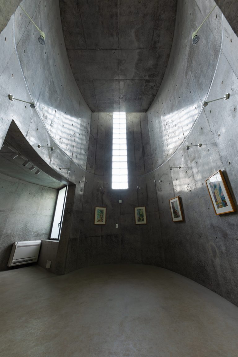 手をたずさえる塔 – 利光収建築設計